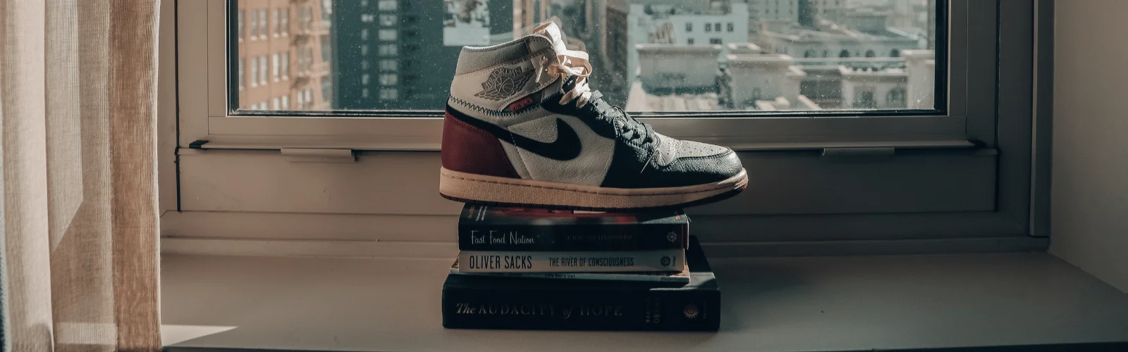 Free Mini Course: Sneaker Writing 101 - Yellowbrick