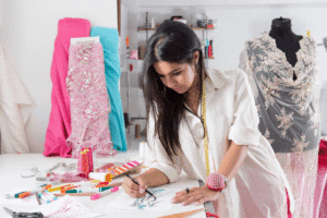 10 Easy DIY Fashion Projects for Beginners - Yellowbrick