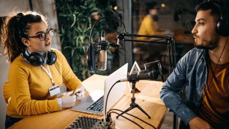 Dive into Multimedia Journalism: A Comprehensive Introduction - Yellowbrick