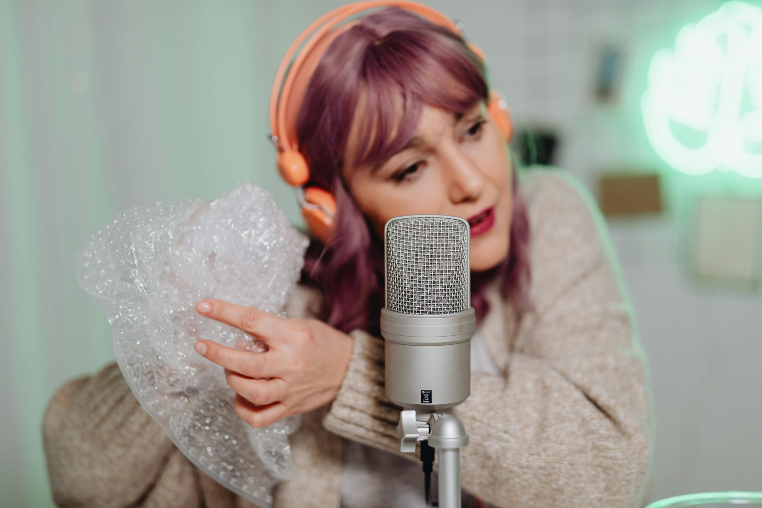 Top Beauty Podcasts: Expert Recommendations & Reviews